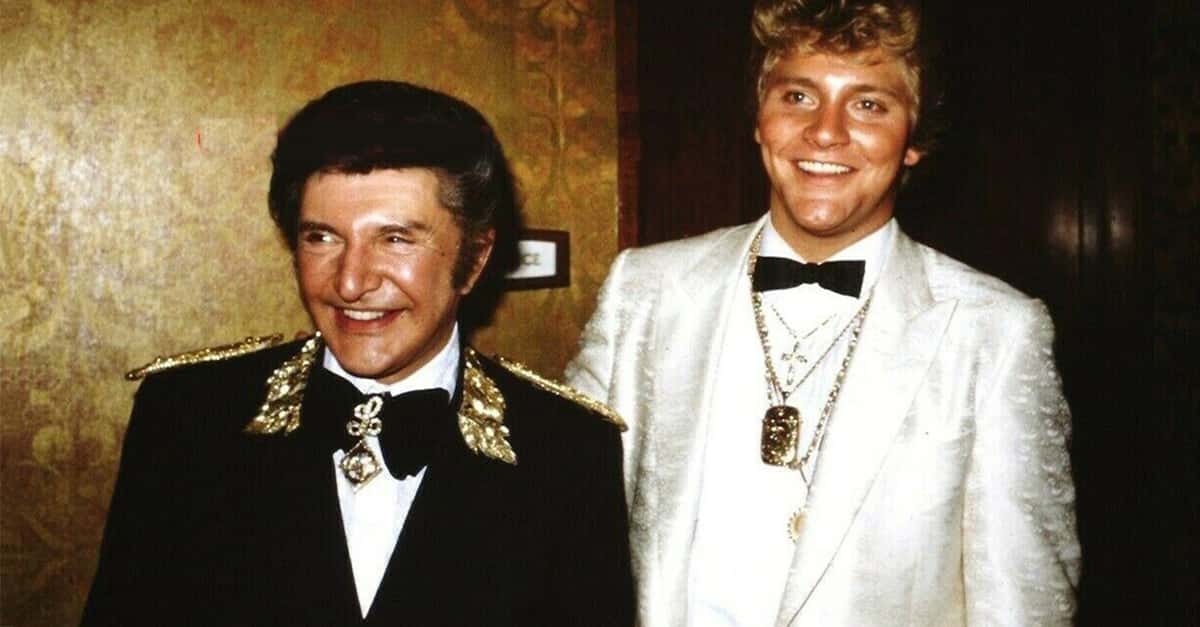 Flamboyant Facts About Liberace, The Scandalous Showman