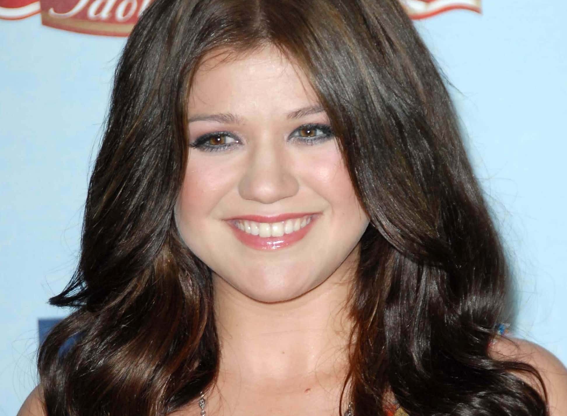Heart-Wrenching Facts About Kelly Clarkson, America's Troubled Idol