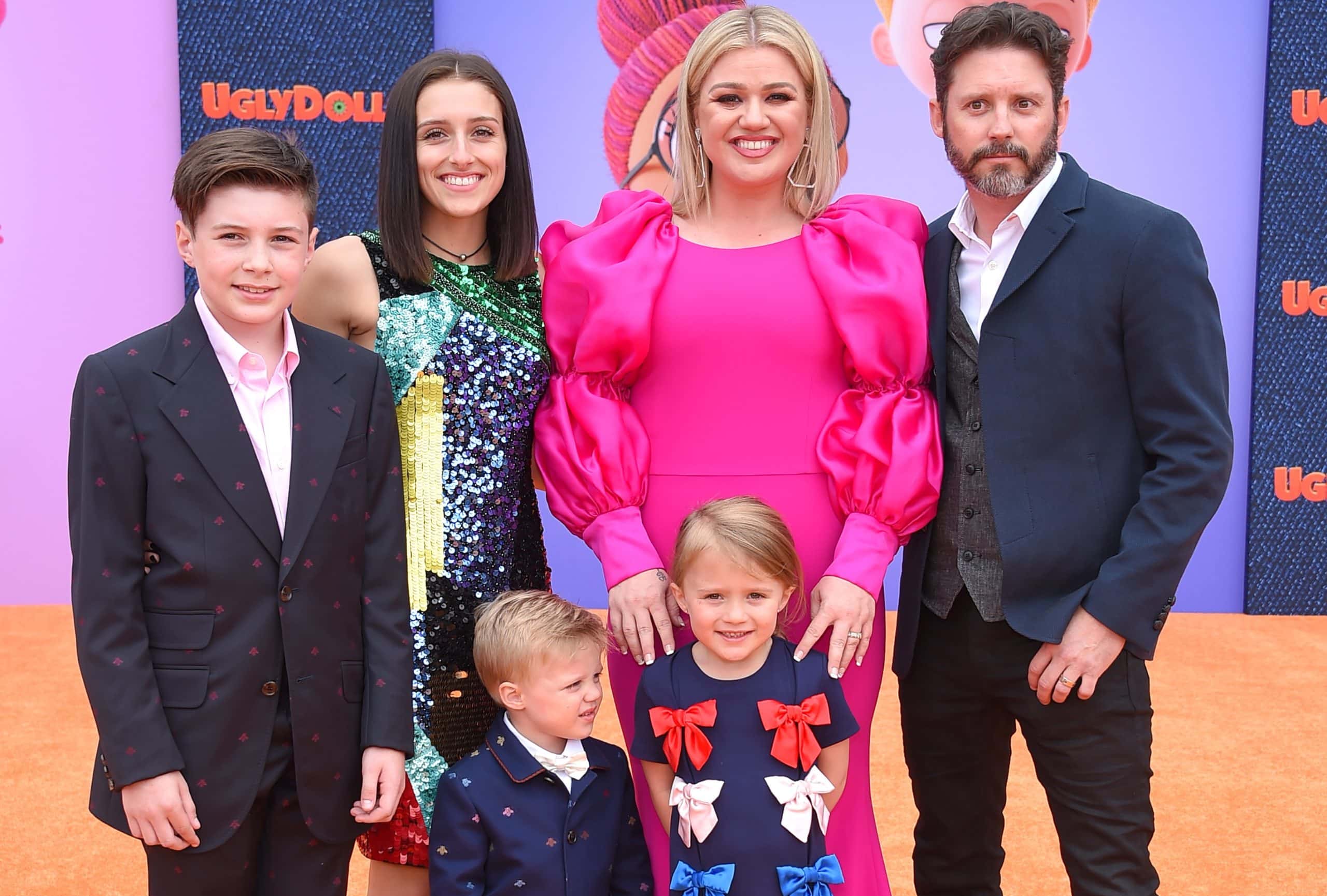 Heart-Wrenching Facts About Kelly Clarkson, America's Troubled Idol